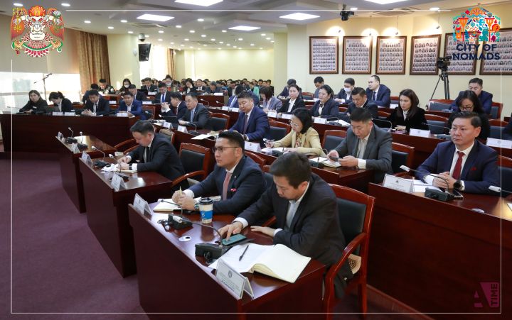 ШУУД Нийслэлийн Удирдах ажилтнуудын шуурхай зөвлөгөөн болж байна