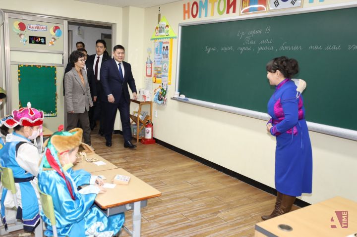 Л Оюун Эрдэнэ Хилийн чанадад байгаа монголчууд хүүхэд залуус эх