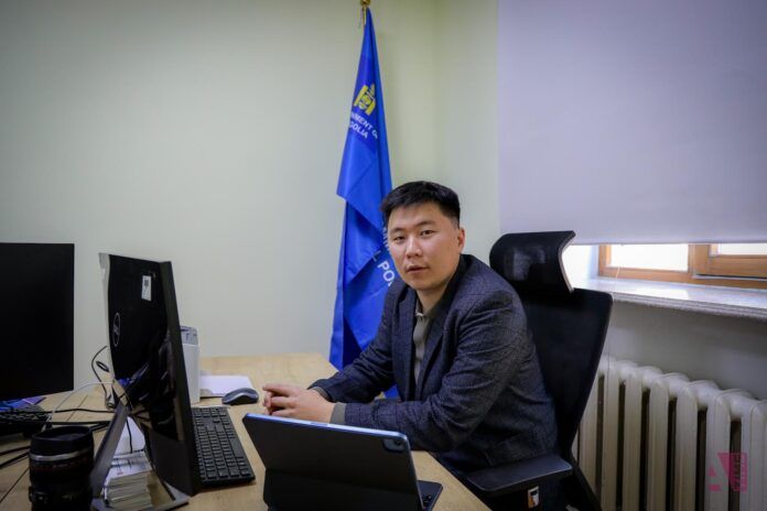 Э.ЕРӨӨЛТ: ИХ ХЭМЖЭЭНИЙ ШИНГЭН АЮУЛТАЙ ХОГ ХАЯГДЛЫН ХОРТ ХИЙ ХҮНИЙ АМЬ ...